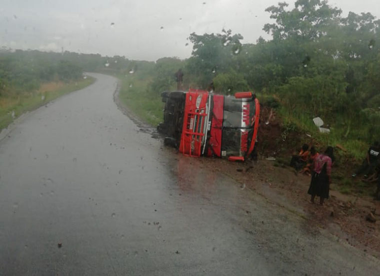 4 killed, dozens injured after Zambia-bound bus overturns - Zimbabwe ...